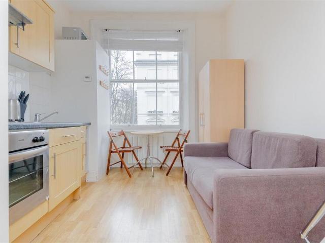 Studio to rent