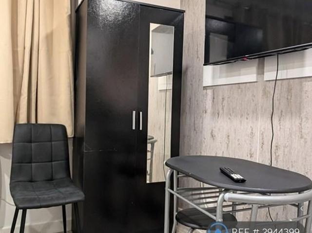 Studio to rent