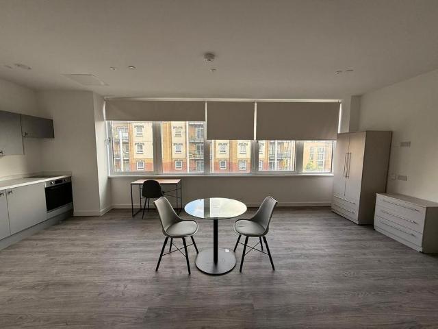 Studio to rent
