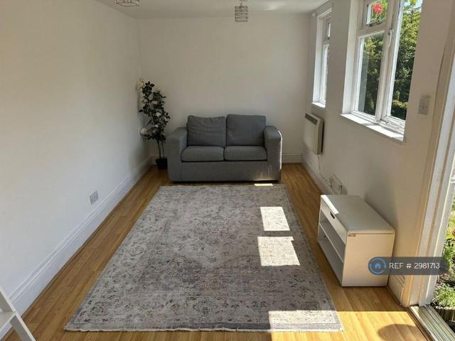 Studio to rent