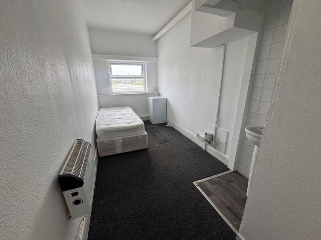 Studio to rent
