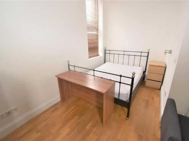 Studio to rent