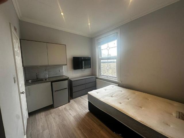 Studio to rent