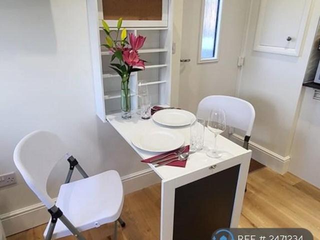 Studio to rent