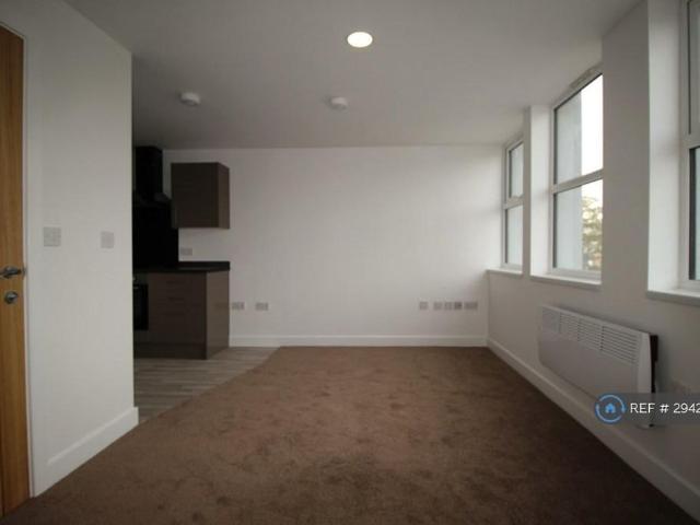 Studio to rent