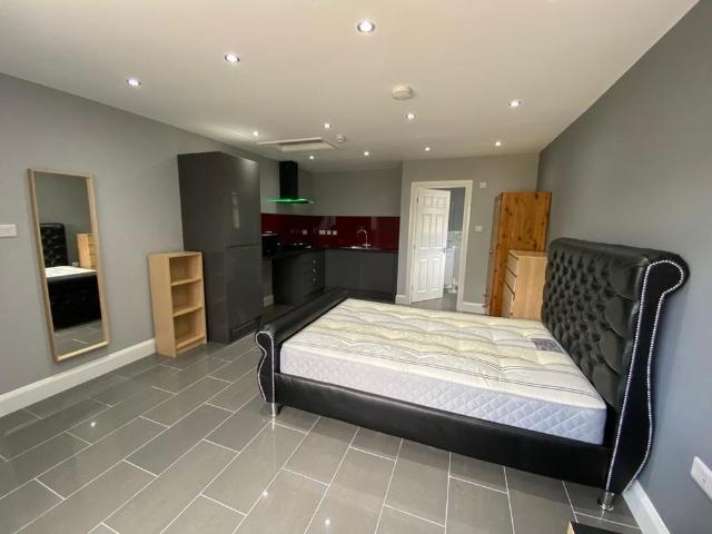 Studio to rent