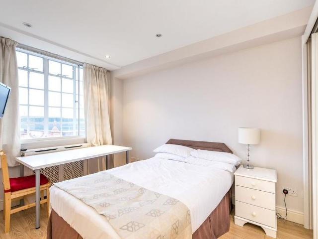 Studio to rent