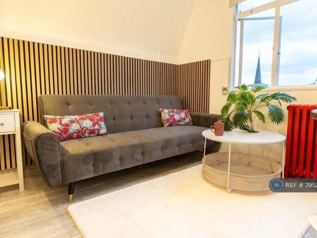 Studio to rent