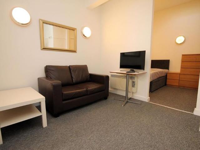 Studio to rent
