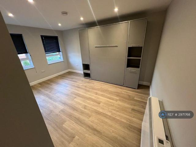 Studio to rent
