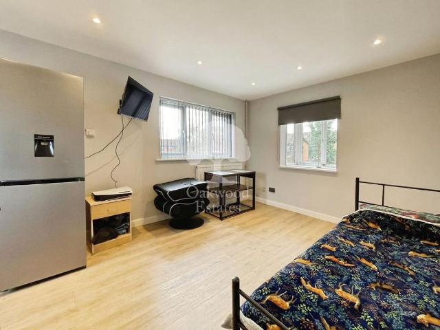 Studio to rent