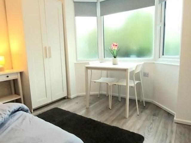 Studio to rent