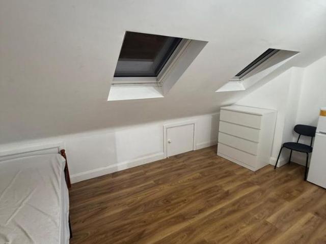 Studio to rent