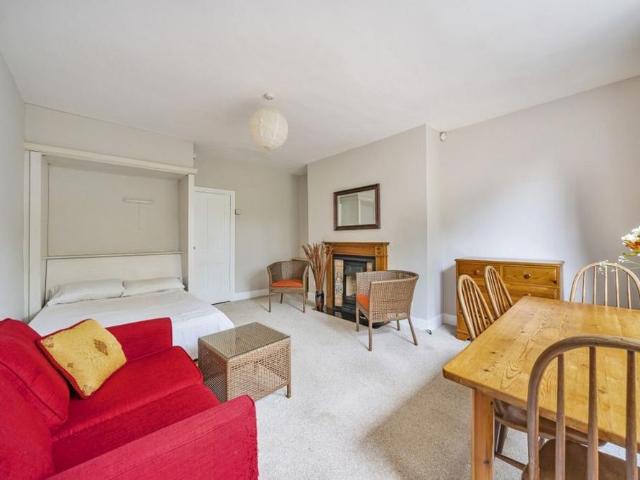 Studio to rent