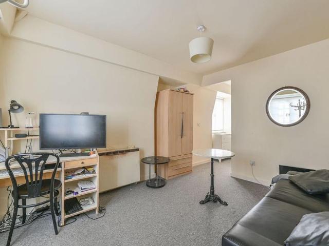 Studio to rent