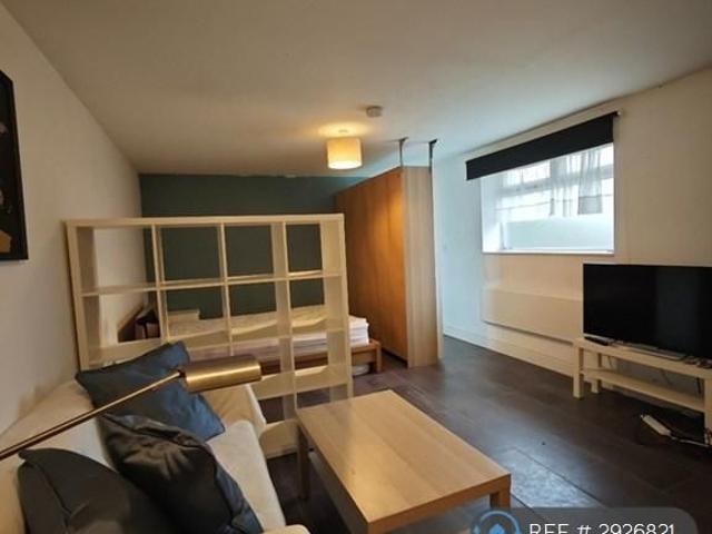 Studio to rent