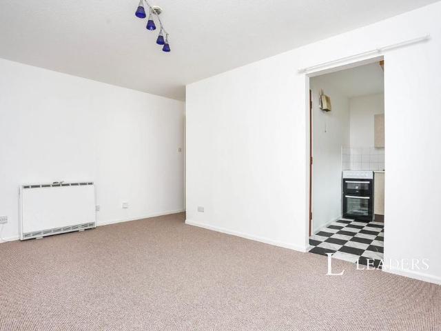 Studio to rent