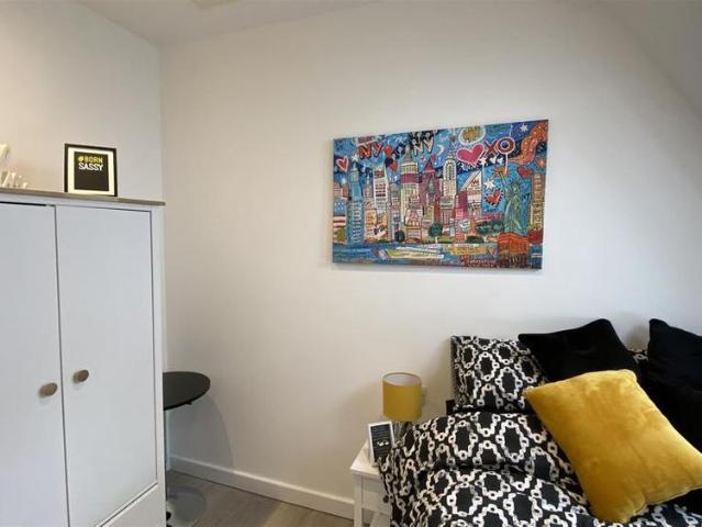 Studio to rent