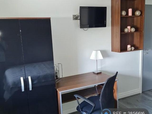 Studio to rent