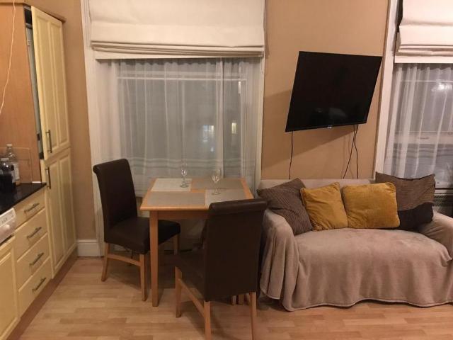 Studio to rent