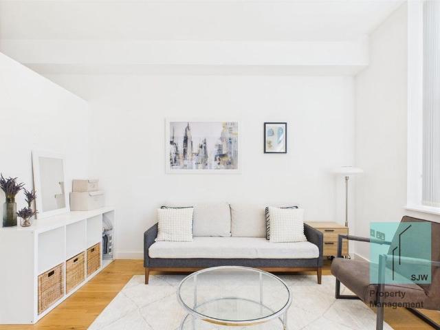 Studio to rent