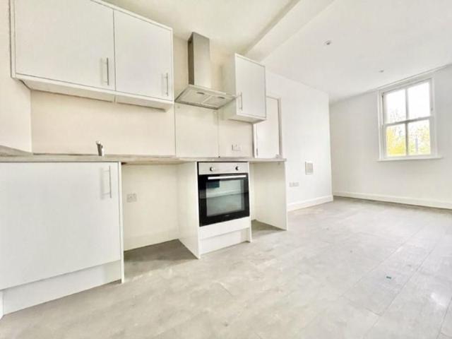 Studio to rent