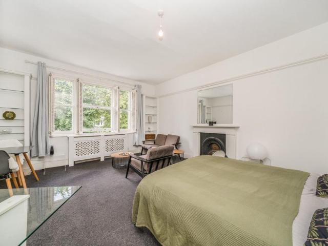 Studio to rent