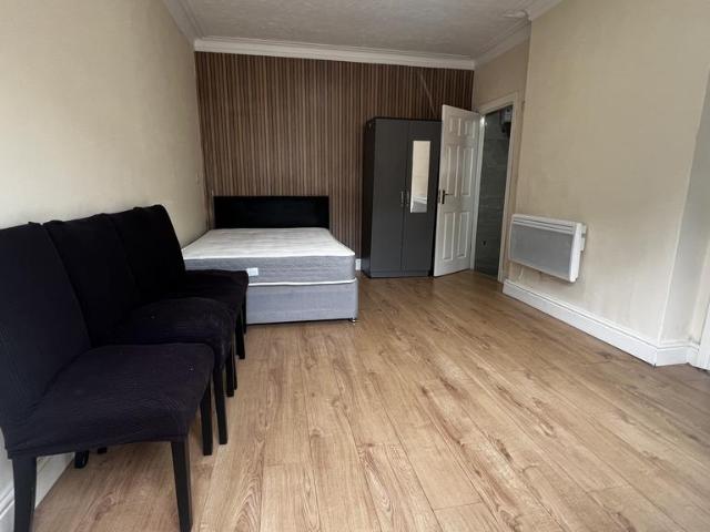 Studio to rent