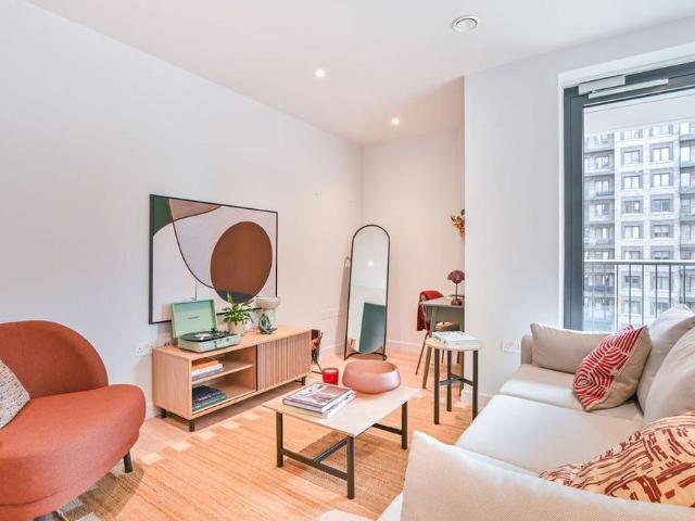 Studio to rent