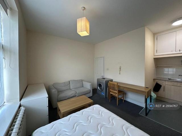 Studio to rent