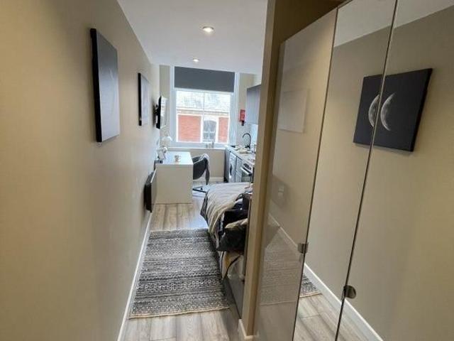Studio to rent
