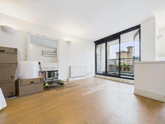 Studio to rent