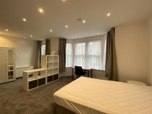 Studio to rent
