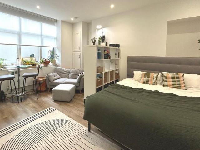 Studio to rent