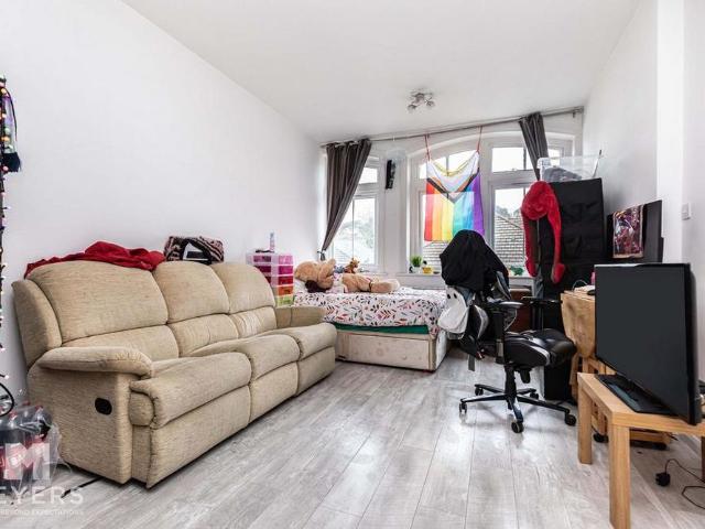 Studio to rent