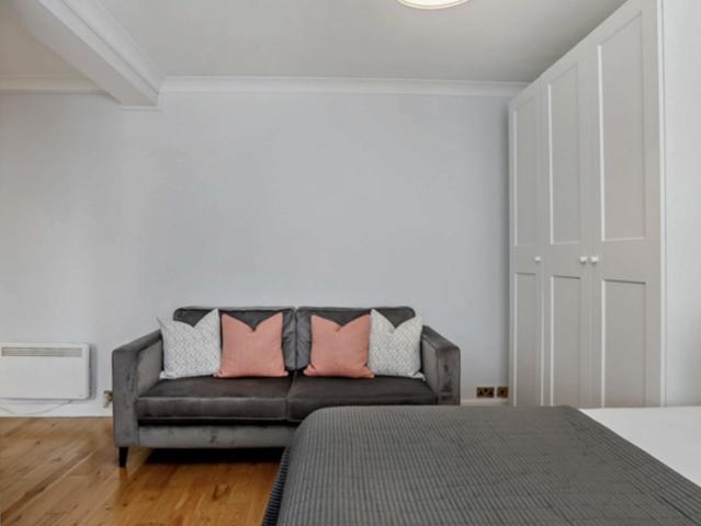 Studio to rent