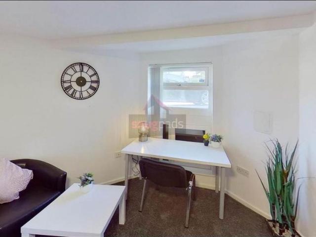 Studio to rent