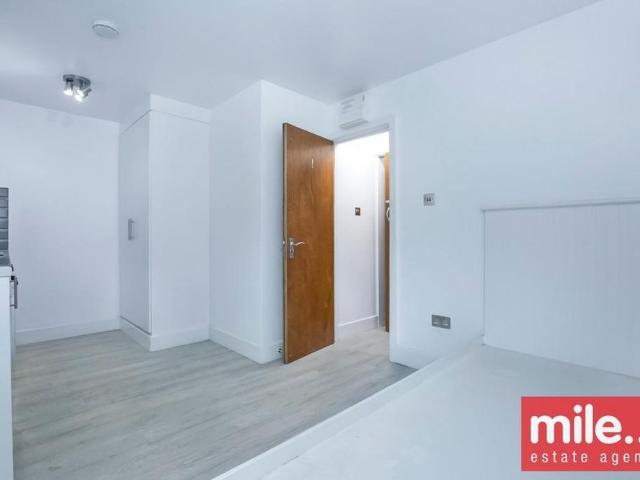 Studio to rent