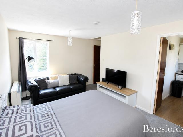 Studio to rent