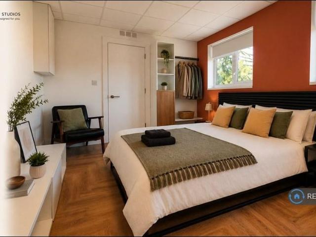 Studio to rent