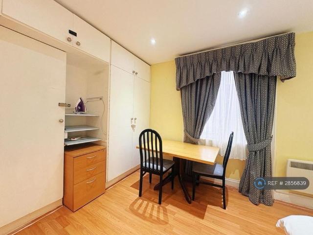 Studio to rent