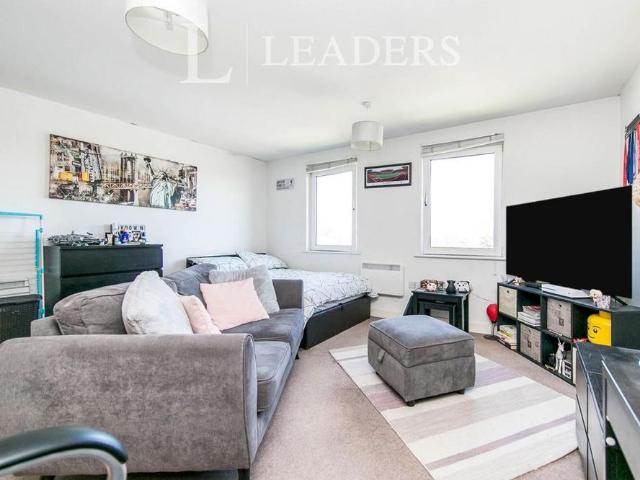Studio to rent