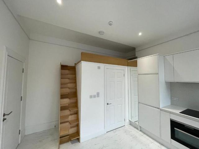 Studio to rent