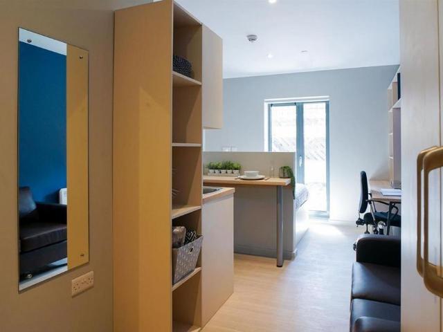 Studio to rent