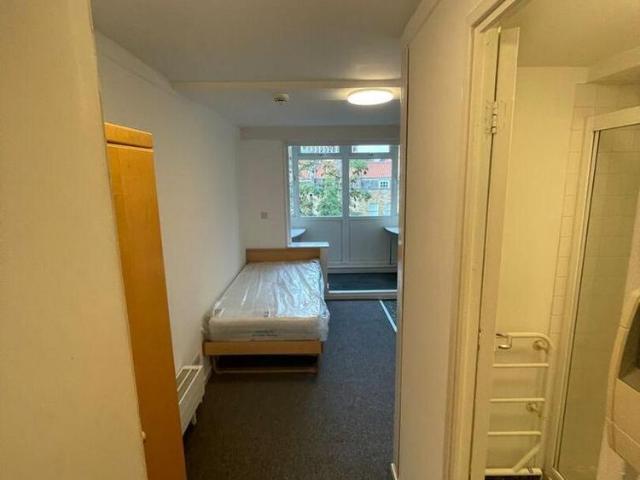 Studio to rent