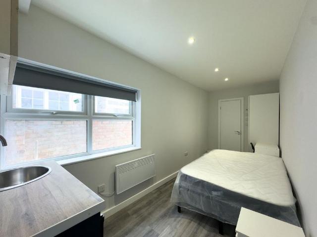 Studio to rent