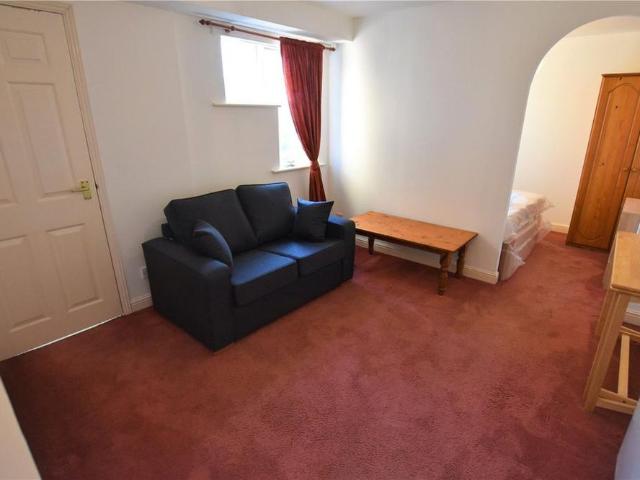 Studio to rent