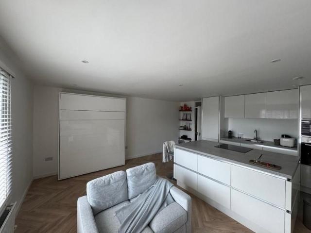 Studio to rent