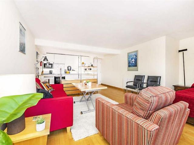 Studio to rent