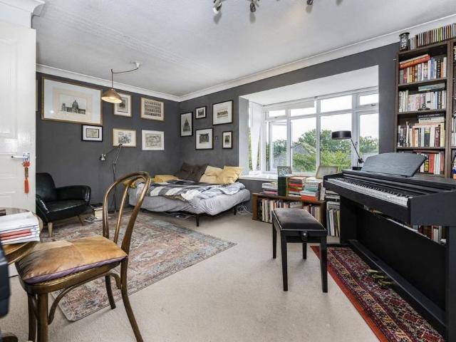 Studio to rent